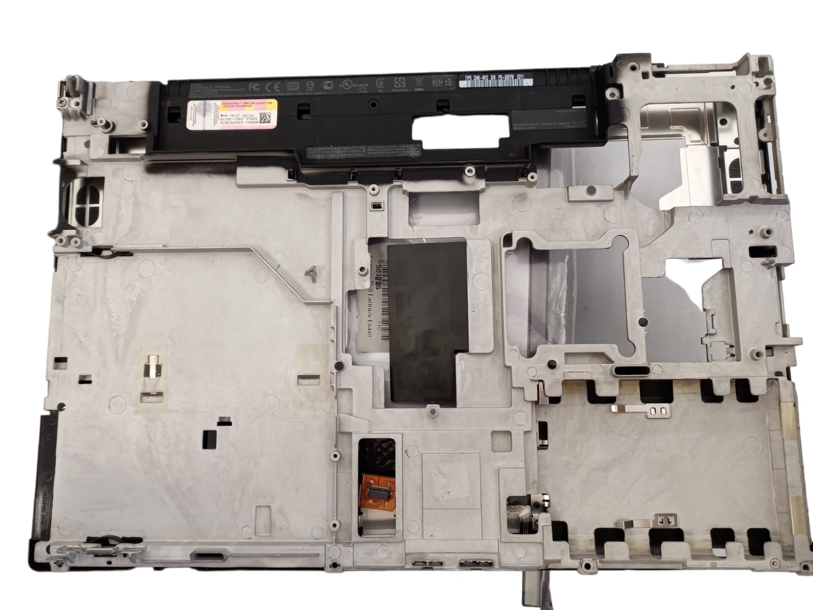 Carcasa Base Inferior, Palmrest y Touchpad de Laptop Lenovo T430 (Prod